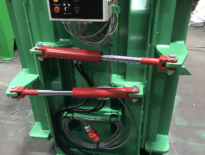 Gradeall MKII Tyre Baler check valve on doors - Gradeall International ...