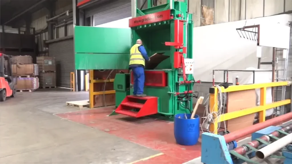 Choosing the Right Plastic Baler Machine: A Complete Guide